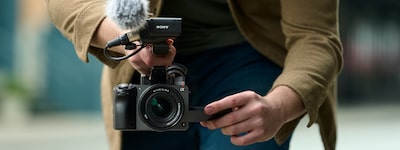 FX2 Full-frame Cinema Line camera | Sony Canada